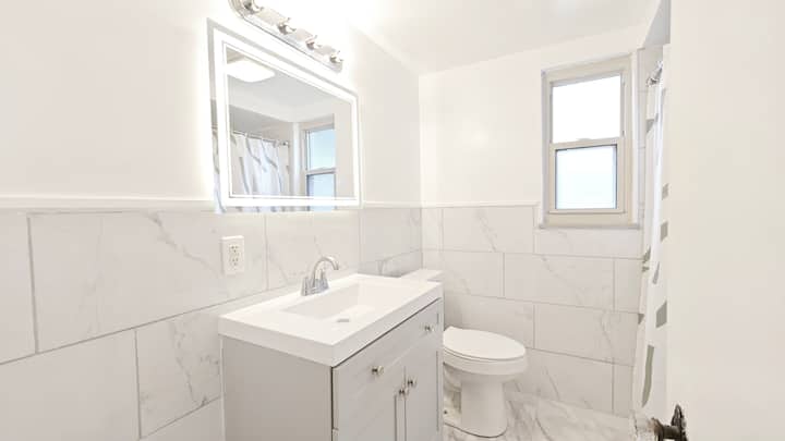 Enjoy Your Stay Comfortably In Prime Nieghborhood - Toledo, OH