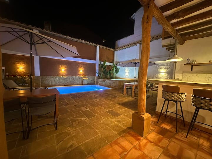 Espectacular Apto Colonial. Piscina/jacuzzi. - Barichara