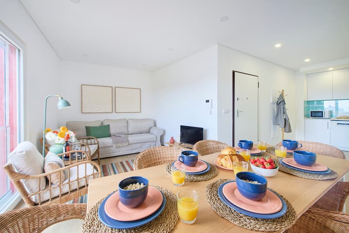 Fresh & Sunny, 5 Min Walk To Beach, By Timecooler - Setúbal