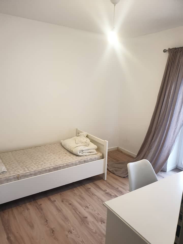 Modern Room In Dudweiler Wg. - Sarrebruck