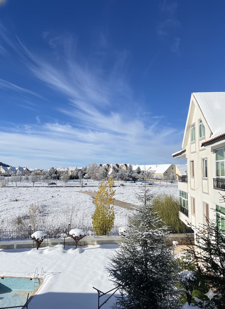 Appartement Chic & Confort Avec Piscine - Ifrane