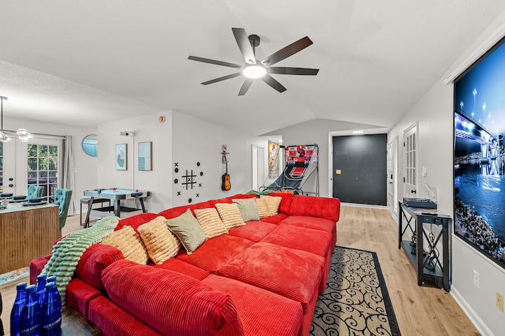 Near Dt & Uga*3 King Beds*massage Chair*games - Athens, GA