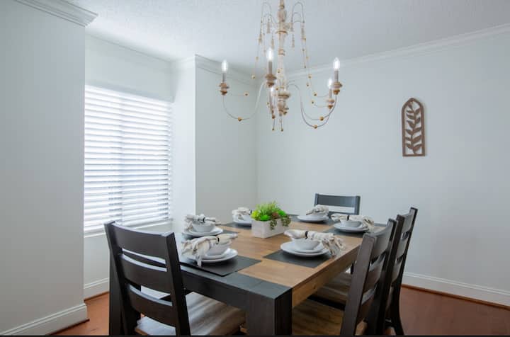 Safe 3br 2.5ba Townhome In Quiet Hoa Community - High Point, NC