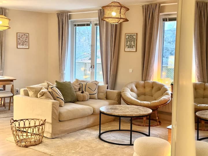 Modern 70 Sqm Apartment - With Big Balcony - Stockholm
