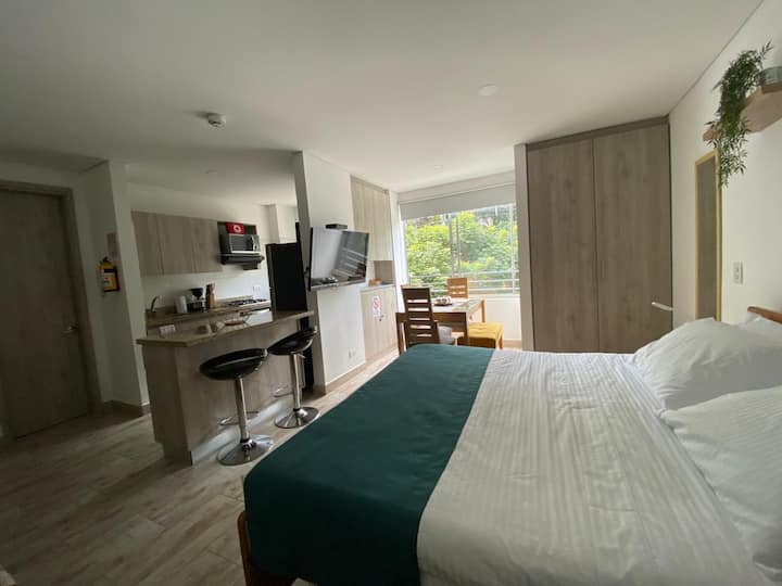 Confty Well Located Loft Apartment In Laureles - Medellín