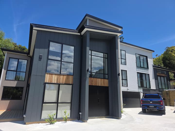 Browns Bay New Built Home - Auckland