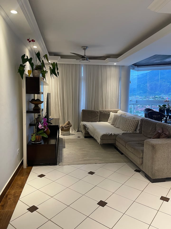 Tenho Vista Para O Mar E As Montanhas - Caraguatatuba