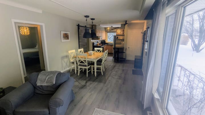 Spacious Upper-level Home • Bright & Comfortable - Greater Sudbury