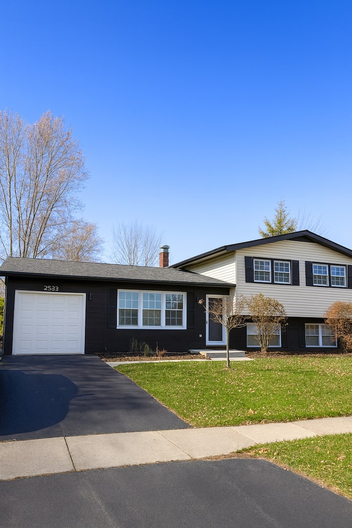 Casa Arlington- 3br/2b Home -Sleeps 8! - Arlington Heights, IL