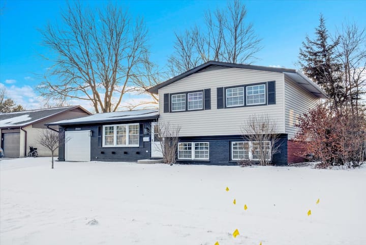 Casa Arlington- 3br/2b Home -Sleeps 8! - Arlington Heights, IL