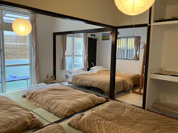 12 Guests In Naha! 1 Double, 4 Singles & 6 Futons! - 那覇市