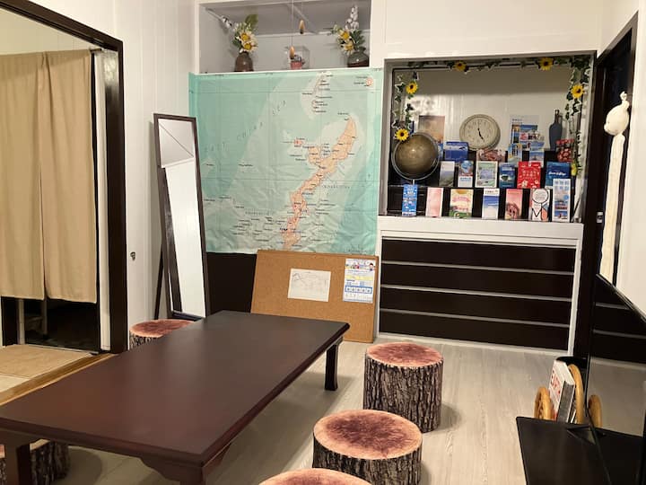 12 Guests In Naha! 1 Double, 4 Singles & 6 Futons! - Naha