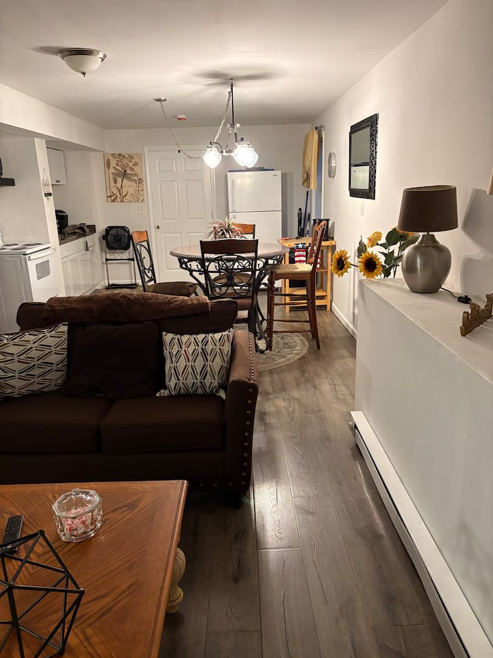 In-law Spot Ready To Rent - Daily Or Weekly - Lake Zoar, CT