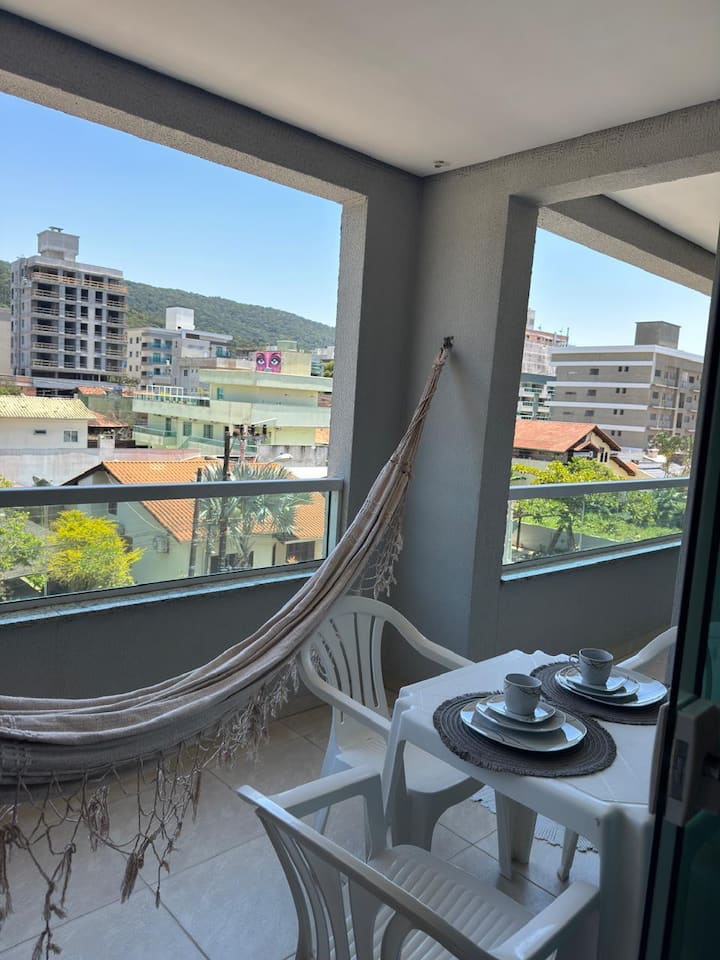 Family Apartment For 9 People 500 Meters From Bombinhas Beach, Santa Catarina - Bombinhas