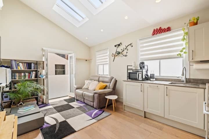 Bright And Airy Flat In Fulham With Fast Commute - Fulham