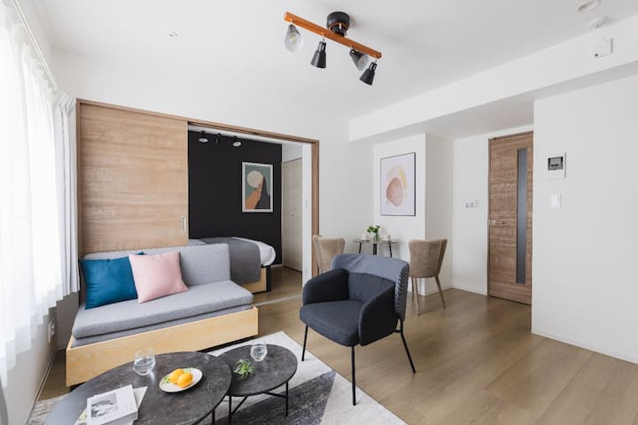 2025年築/十条駅から徒歩10分/都心へのアクセス良好/人気の商店街/エレ十 A02 - 草加市