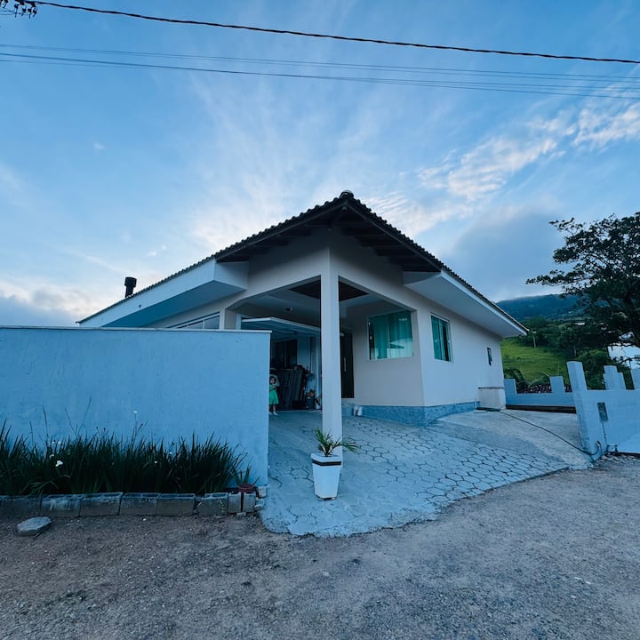 Casa Com Piscina A 15 Minutos Da Praia - Garopaba