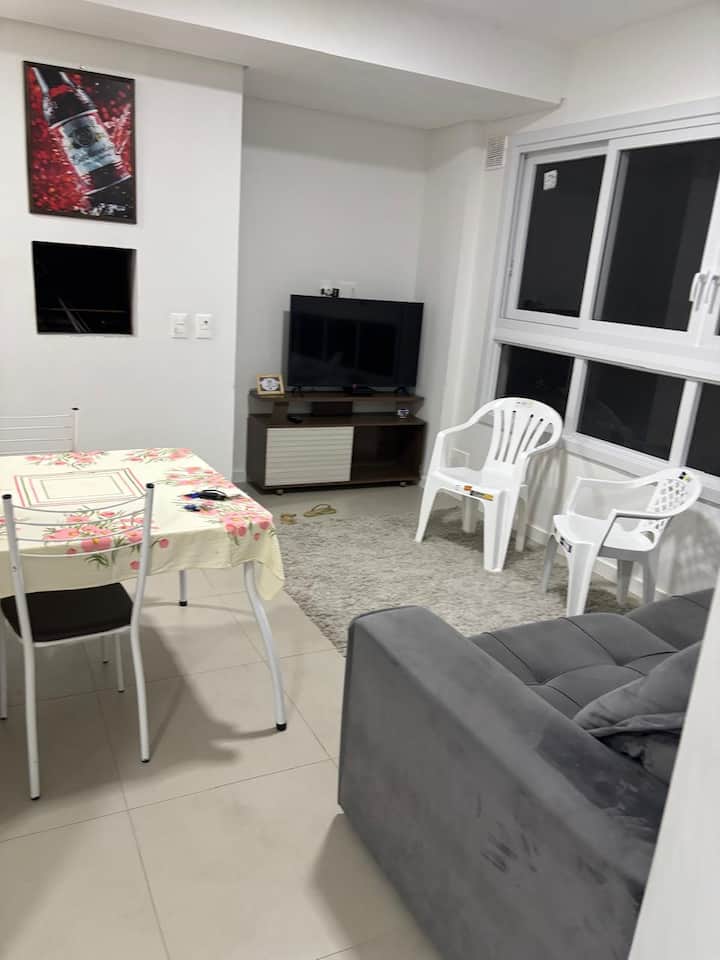Apartamento à 3 Quadras Do Mar De Capão Da Canoa. - Xangri-Lá
