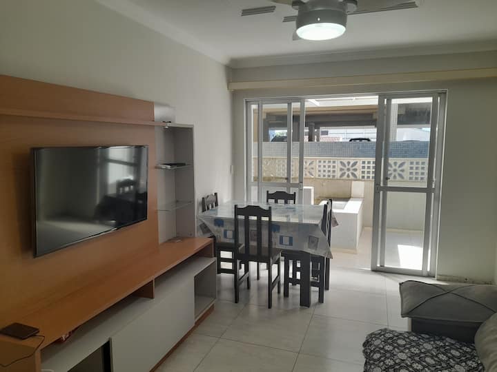 Apartamento Central, Quartos  Sacada Para Avenida - Guaratuba