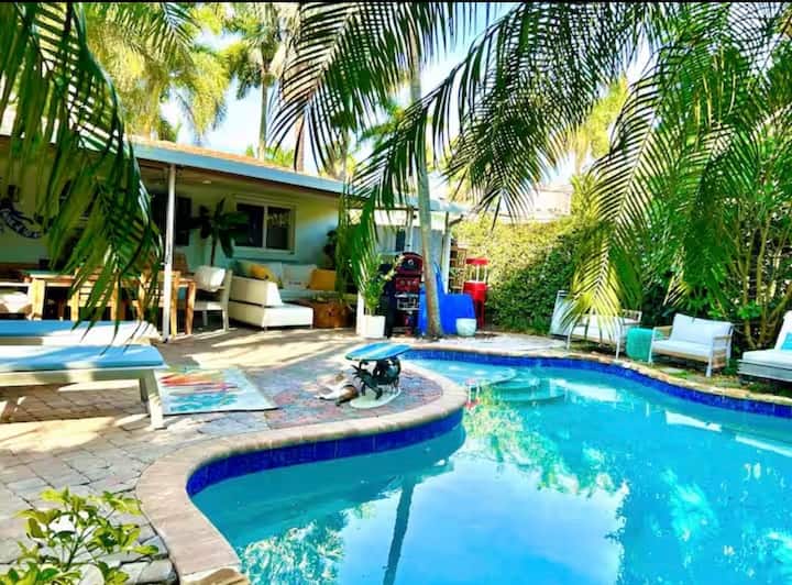 Serenity Serenade In Hollywood Florida - Dania Beach, FL