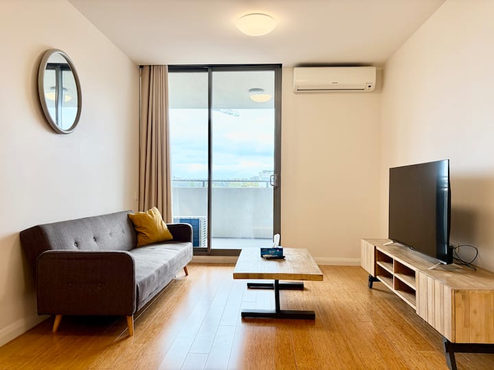 2br, 2bath Retreat In Wolli Creek/2mins To Airport - Sutherland Shire