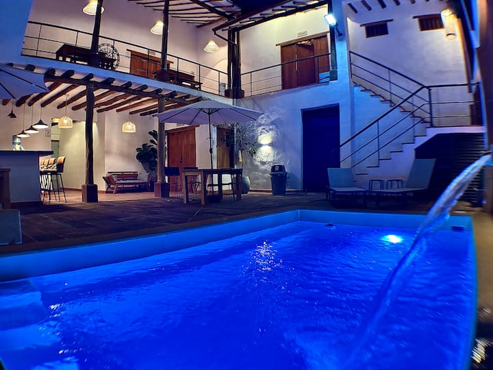 Lindo Apto Colonial | 3 Balcones. Piscina/jacuzzi. - Barichara