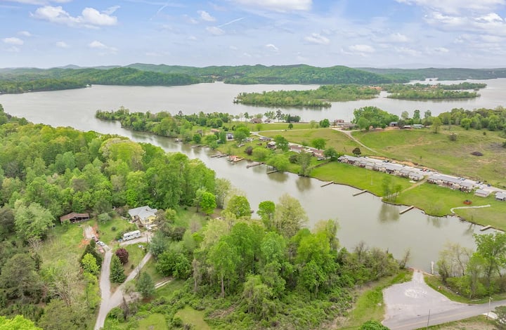 The Tn Lakehouse - Kingston, TN