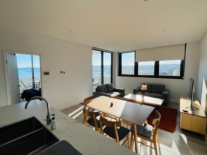 Luxury In The Sky - Modern Gosford Apartment - Avoca Beach