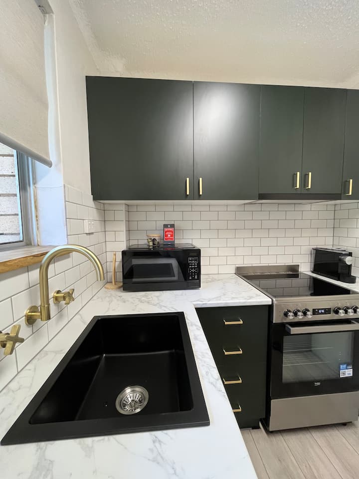 Collaroy Palms | 1 Bedroom Unit | 100m To Beach | - Narrabeen