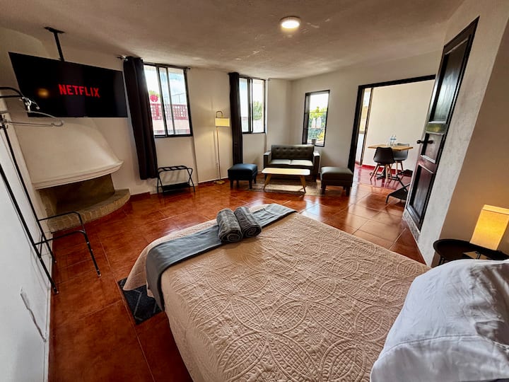 Céntrico/privado/seguro/wifi/cocina/equipad/balcón - León