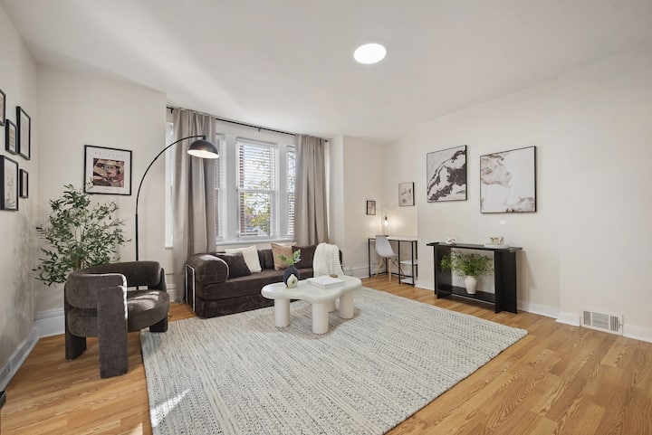 Squirrel Hill Chic • Spaciuos 1br + Parking & Gym - Pittsburgh, PA