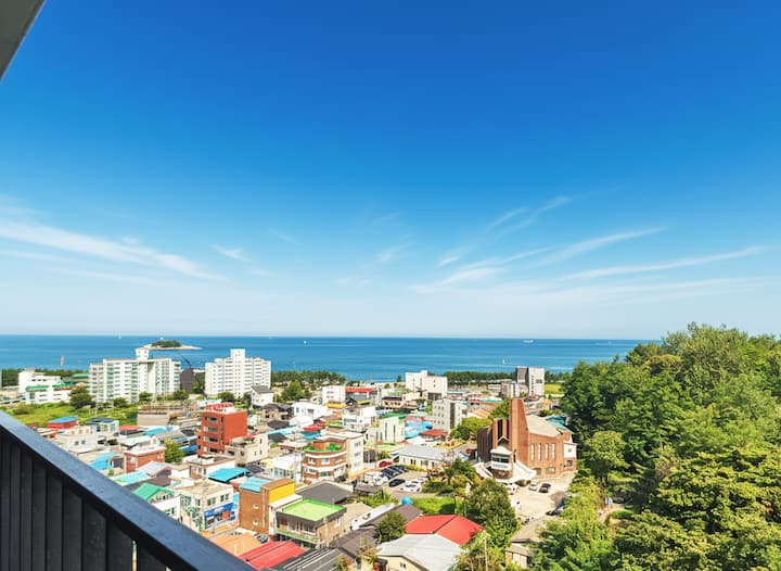 1.4 해돋이 오션뷰 · 해변도보7분 감성숙소 | 블루테라 오션스위트 M1_ - Sokcho-si