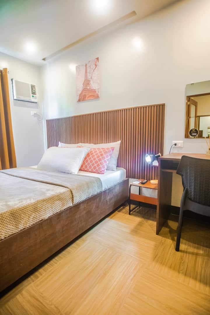 Hotel In Romblon (Queen-size) - Romblon