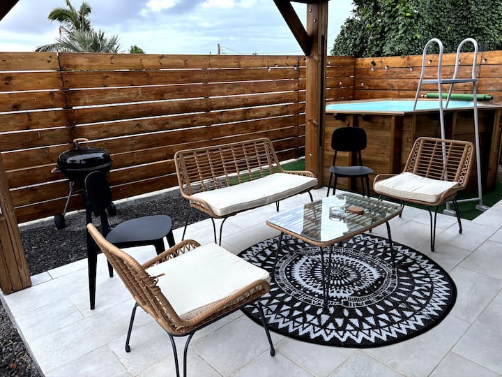 Maison 2ch + Piscine 10min Aéroport, Clim & Jardin - Saint-Denis