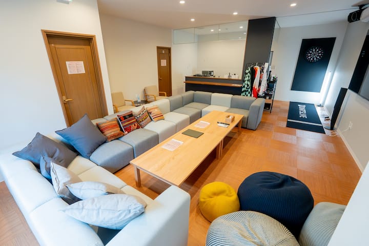 Karaoke And Darts/muji Furniture/max 14ppl/free P2 - Matsuyama