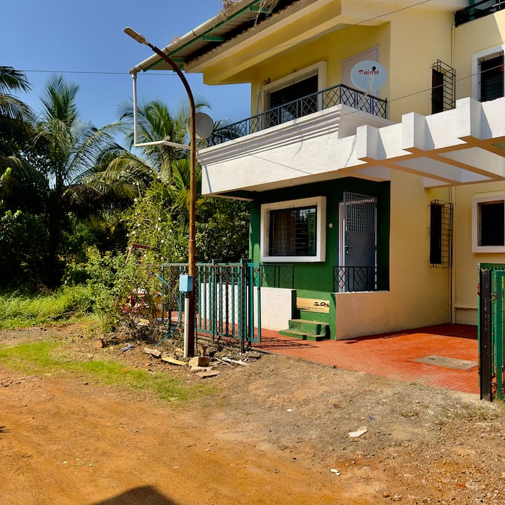 Sea Breeze (Reena Cottage Bungalow 1) - Harihareshwar