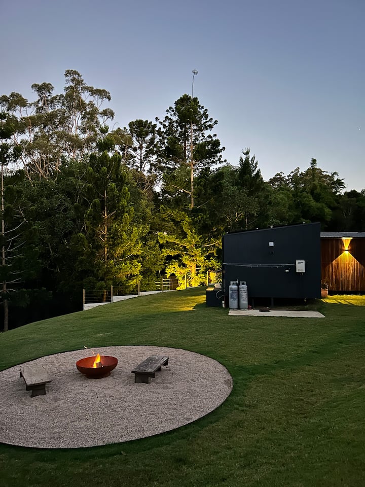 Palm & Pines | Off-grid Oasis 12 Min To The Beach - Nambour