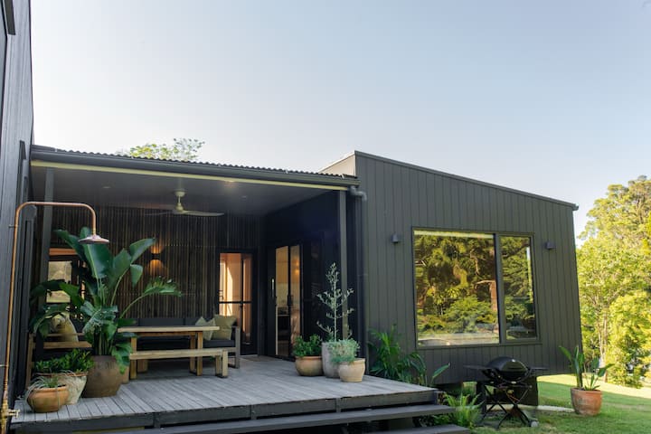 Palm & Pines - Nambour