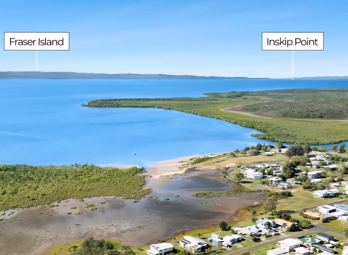 Seaside Queenslander / K’Gari Views, Coastal Charm - Houses for Rent in ...