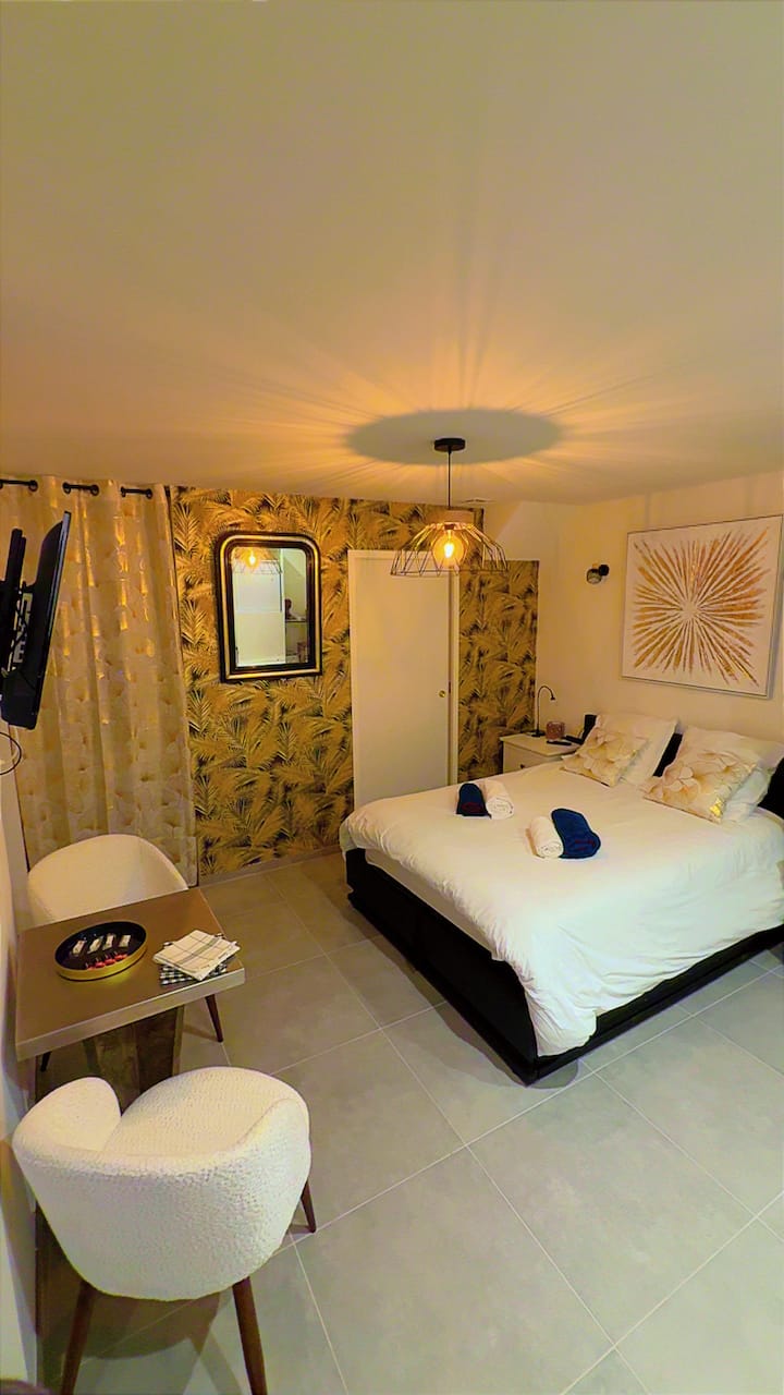 Charmant Studio Au Cœur D'un Village Médiéval - Thueyts