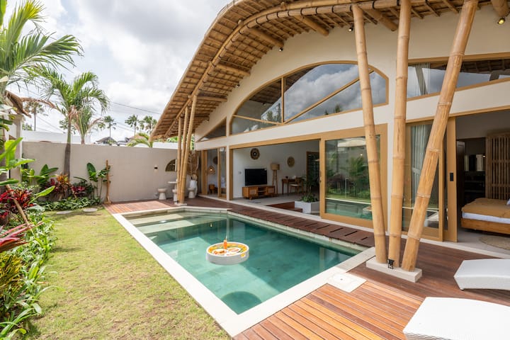 Louna - 2bedroom Private Pool Villa In Kerobokan - Bali