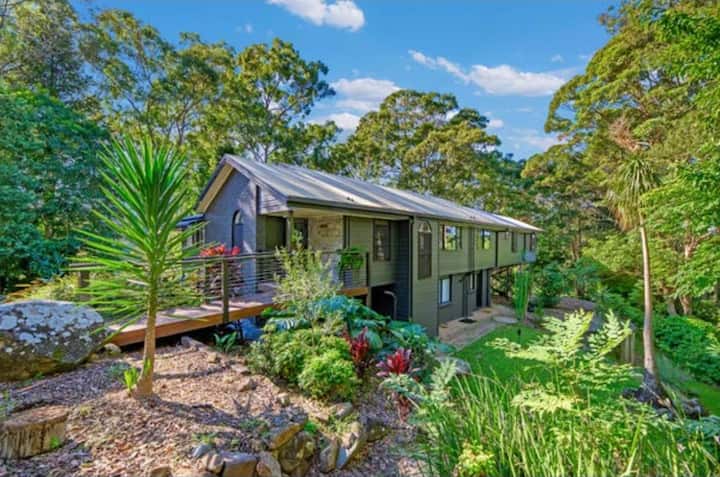 Luxe Hinterland Escape With Skyline Views - Beechmont