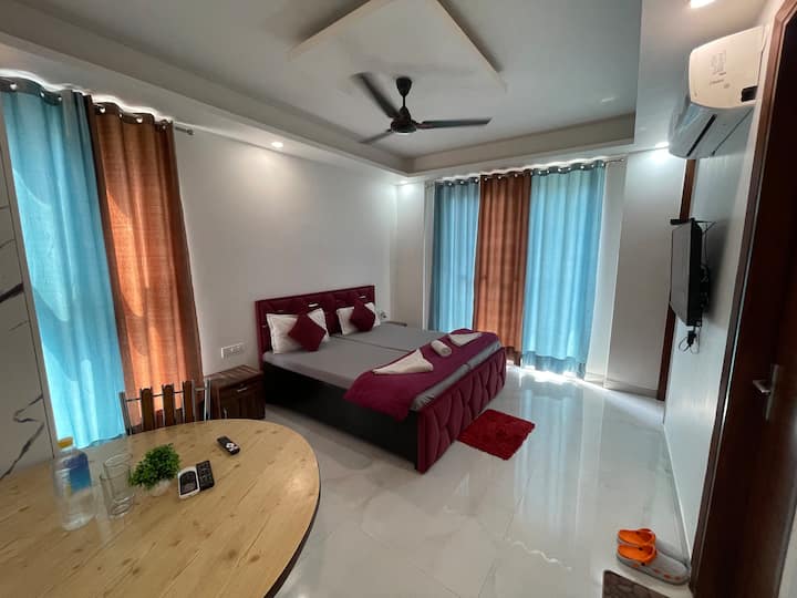 Revanta Regency. (Near Saket Metro Station) - India