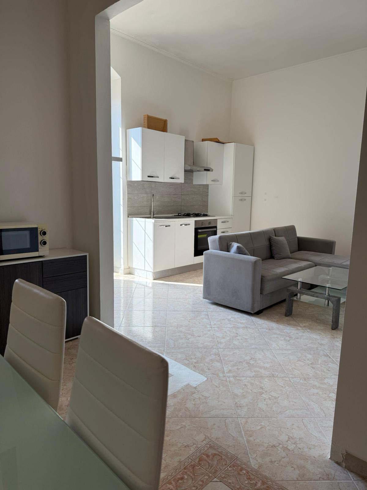 Apartamento Moderno 1 Piso con Balcón – Casa Berto - Departamentos en ...
