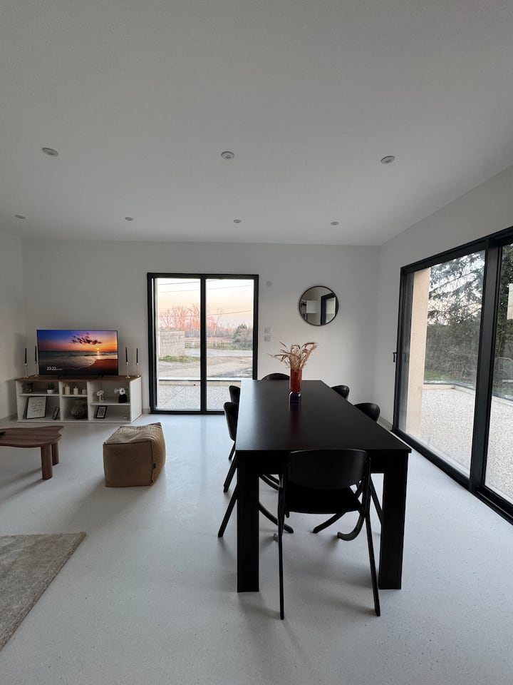 Maison Neuve Et Confortable 
Proche Du Safari - Safari de Peaugres