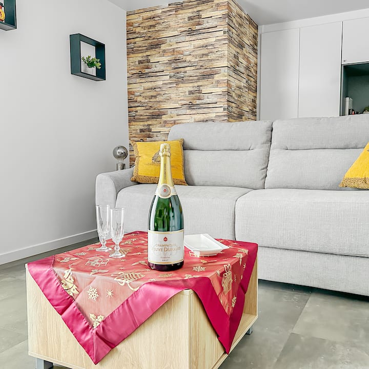 Studio Moderne, Cosy, Parking, Parfait En Duo - Geispolsheim