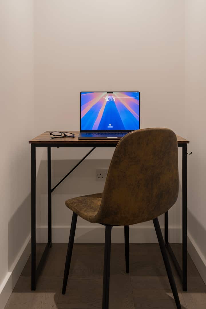 London Spacious Apartment Q - London