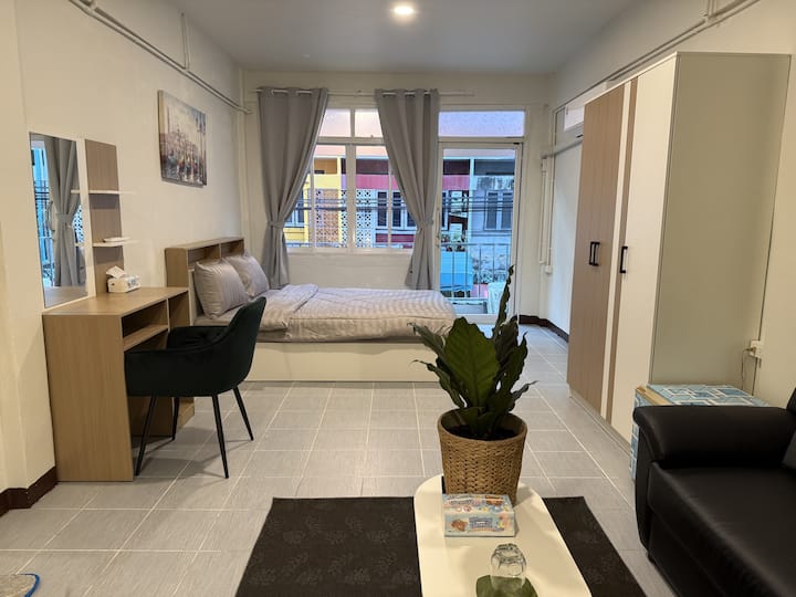 Lovely Day Guesthouse 
Private 2nd Floor - 57m2 - Bangkok