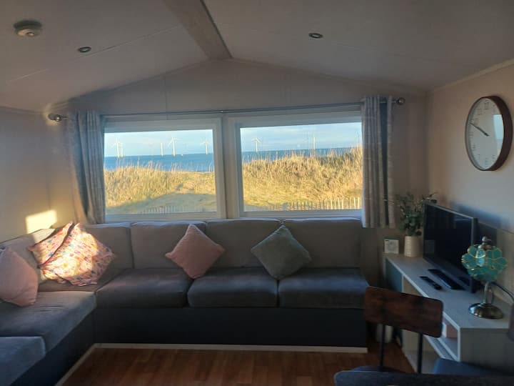 Beachfront Static Caravan. Metres From The Beach - Redcar