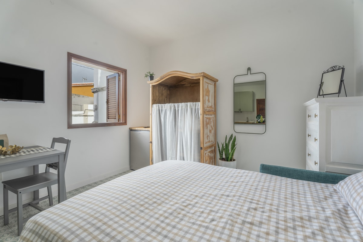 Estudio Tagoro - Departamentos en renta en Guia de Isora, Islas ...